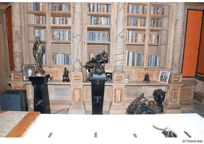 Epstein Files Gallery | 5,600+ Official Court Documents & Photos